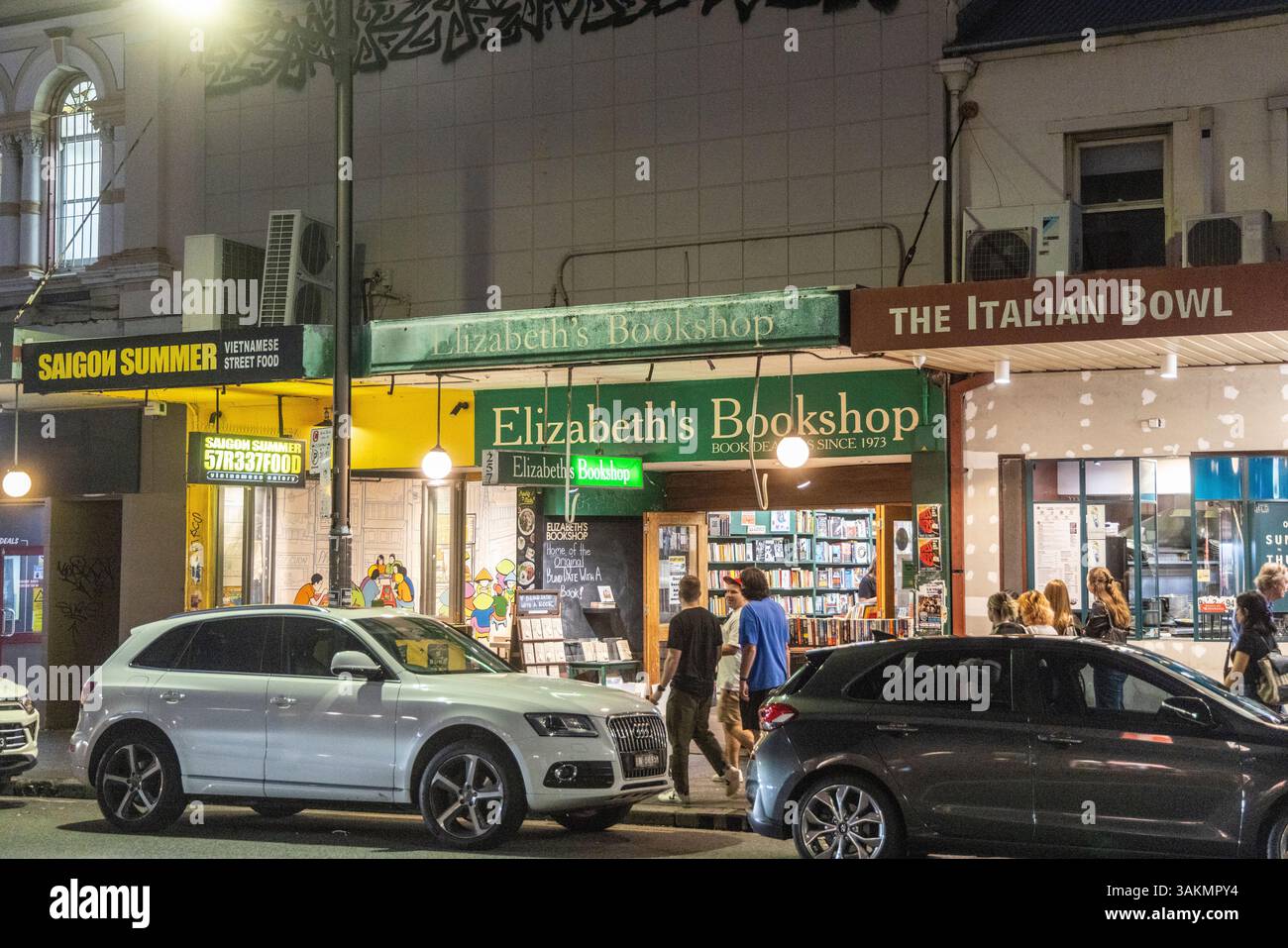 Newtown Sydney, Elizabeths second hand bookshop open late into the ...