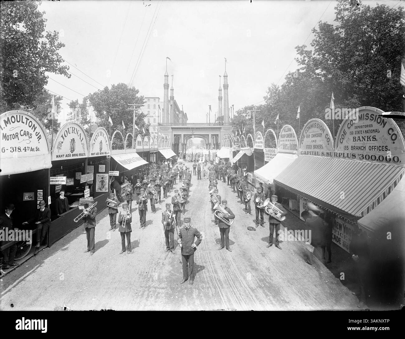 Baseball game featuring Black and White Stock Photos & Images - Alamy
