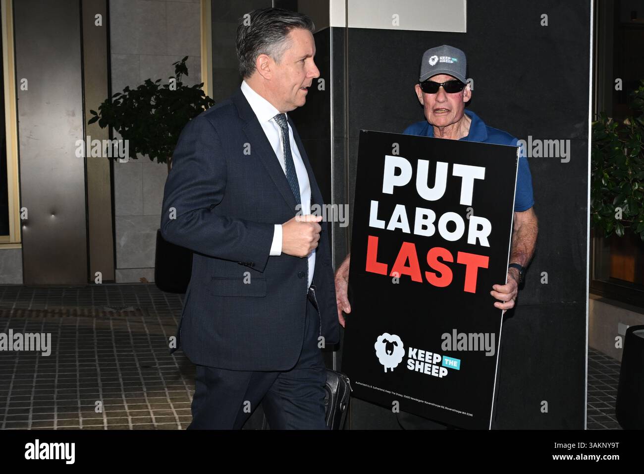 Perth, Australia. 13th Apr, 2025. Australian Health Minister Mark ...