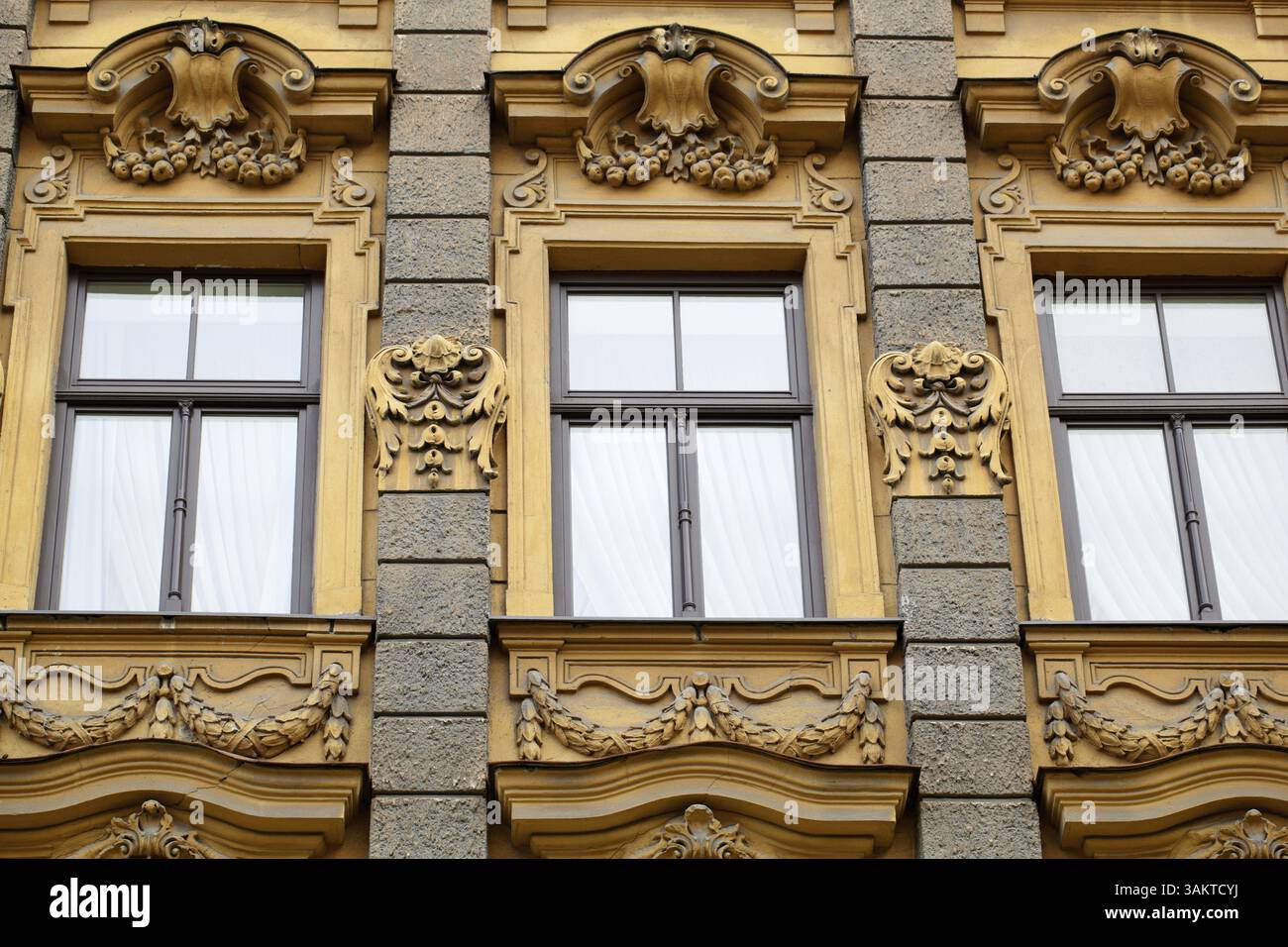 Vintage building in jugendstyle (Art Nouveau) in Riga, Latvia ...