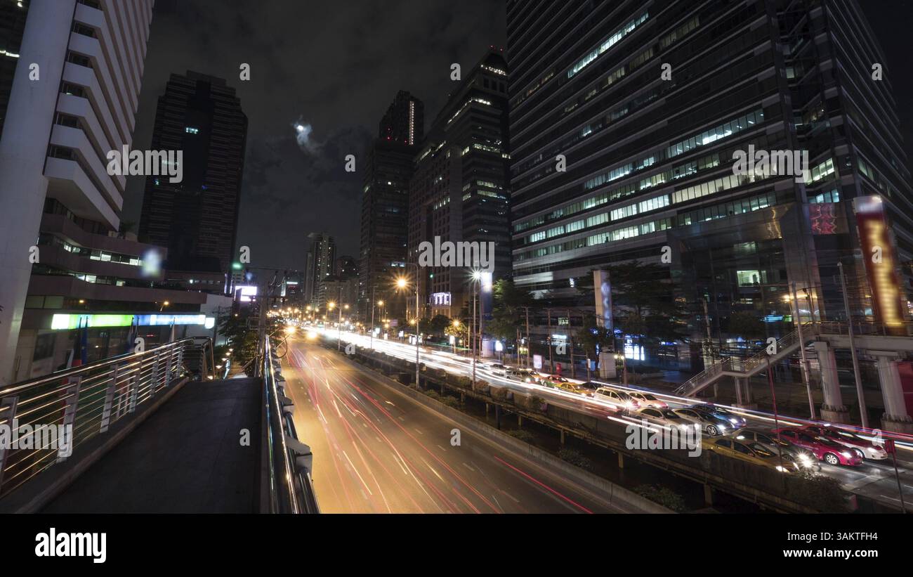 Time lapse video freeway traffic hi-res stock photography and images ...