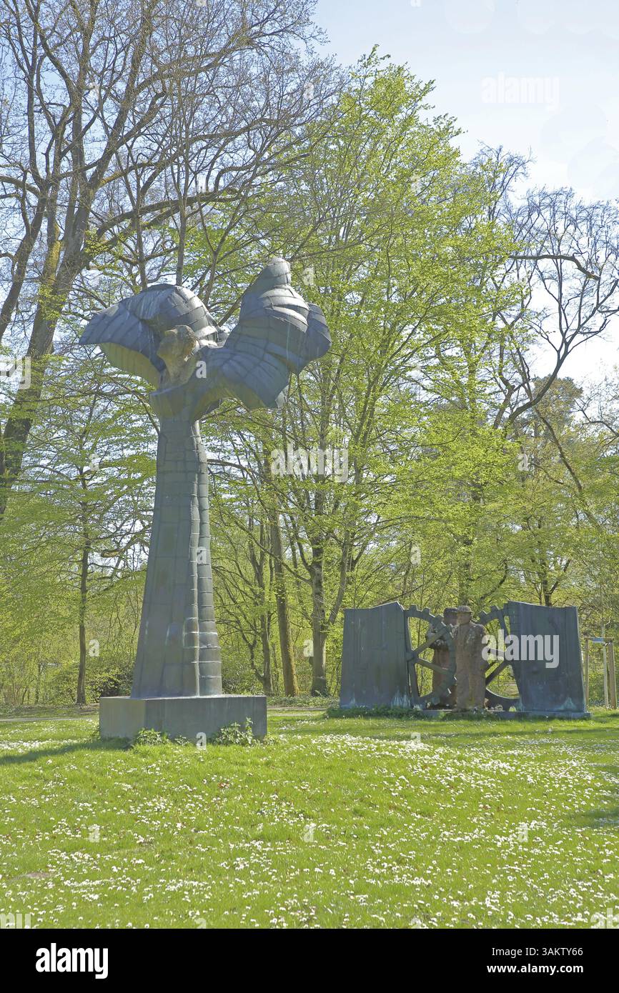 Sculpture wing figure by Volker Krebs 1999 and industrialists ...