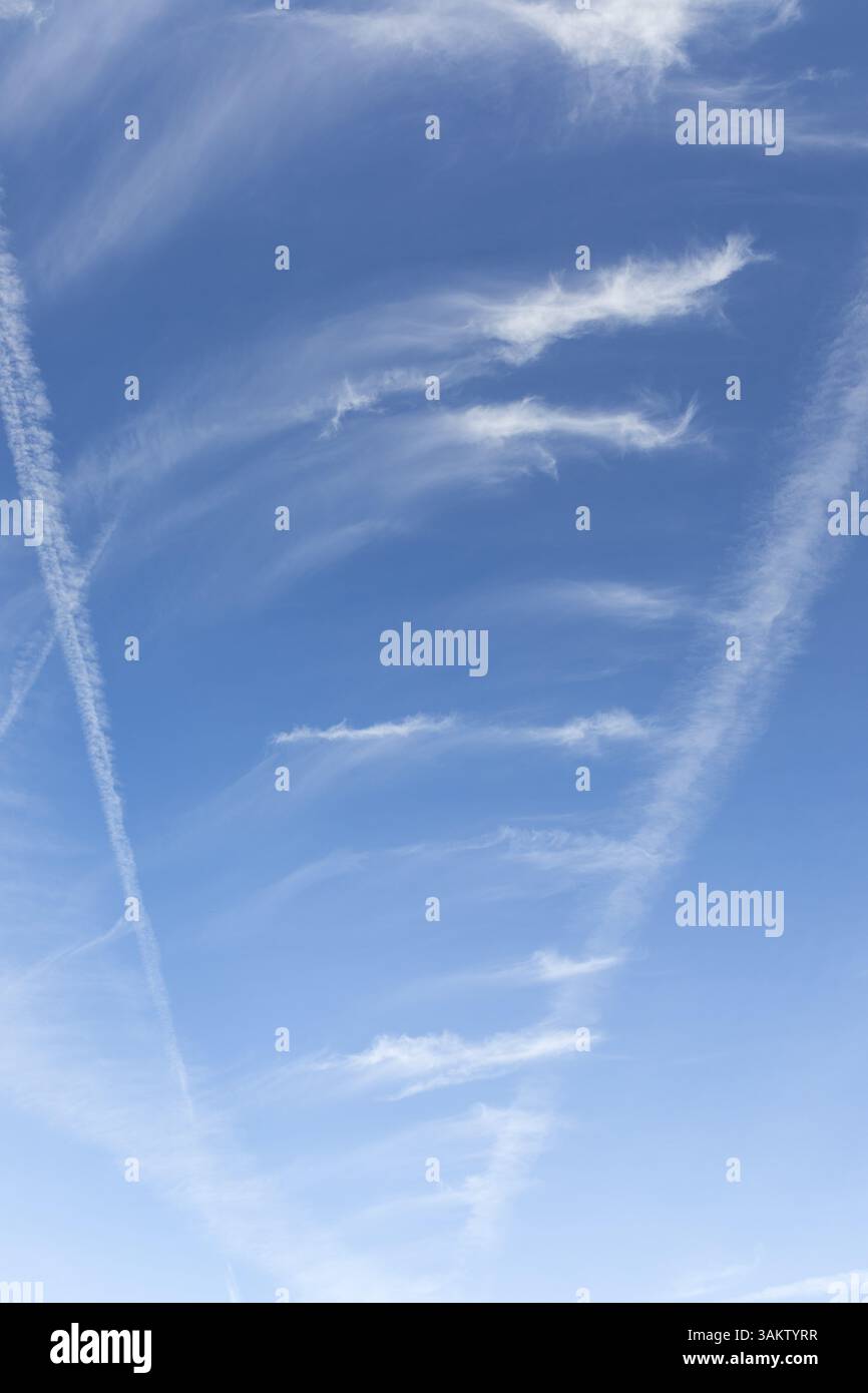 Forms shapes in cloud hi-res stock photography and images - Alamy