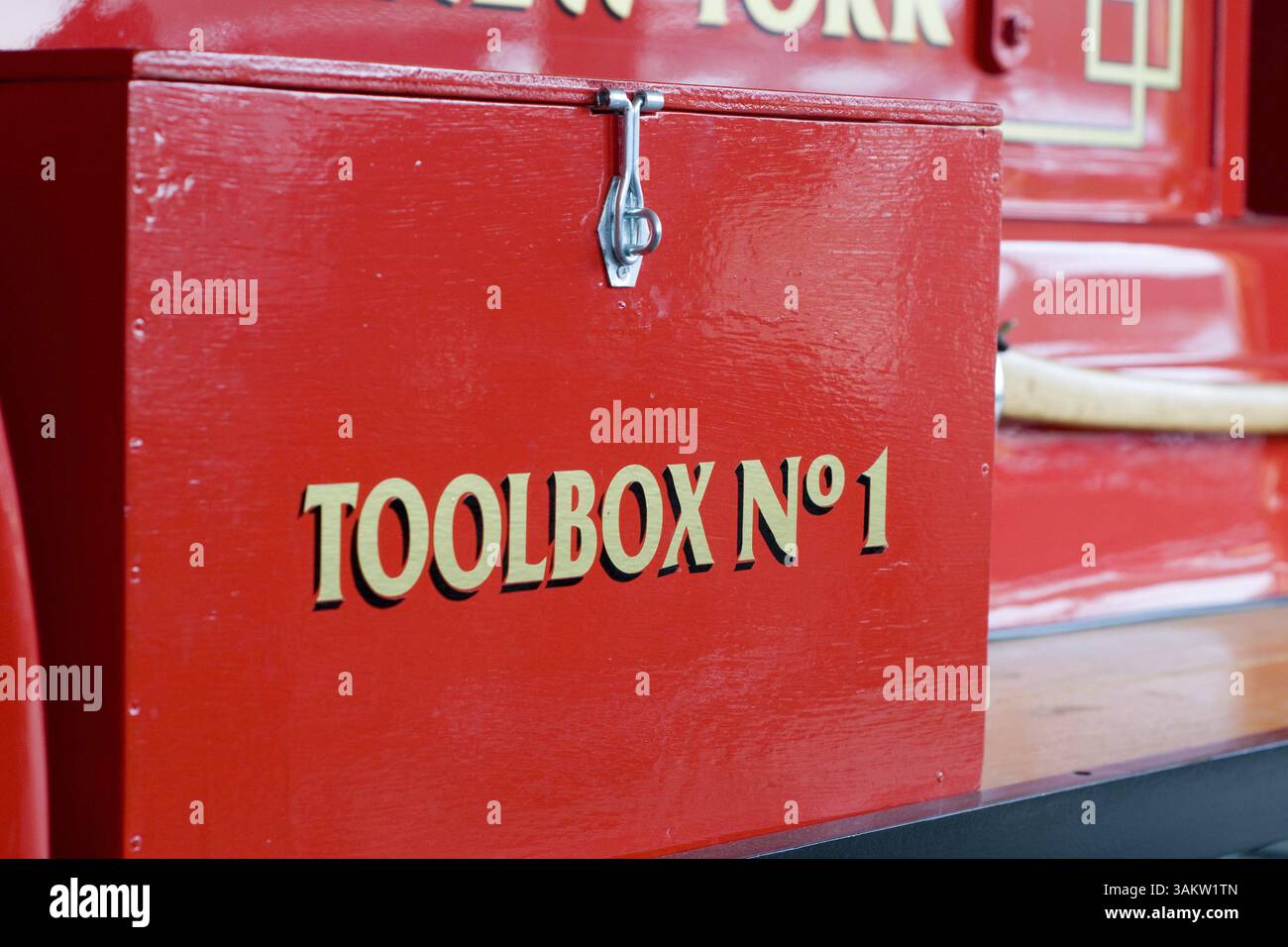 Brand toolbox hi-res stock photography and images - Alamy