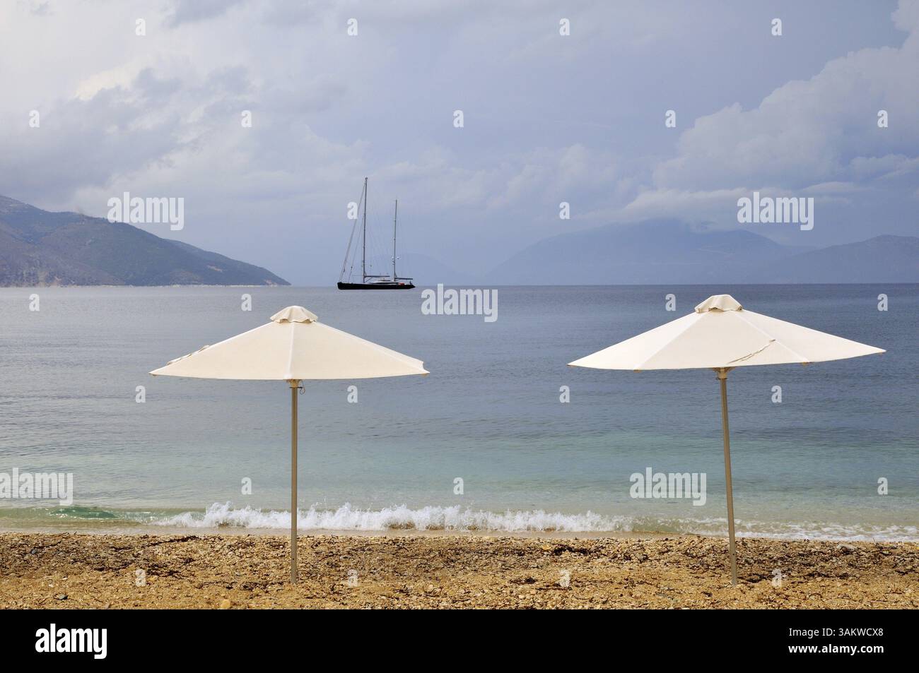 Parasol parasols boat boats hi-res stock photography and images - Alamy