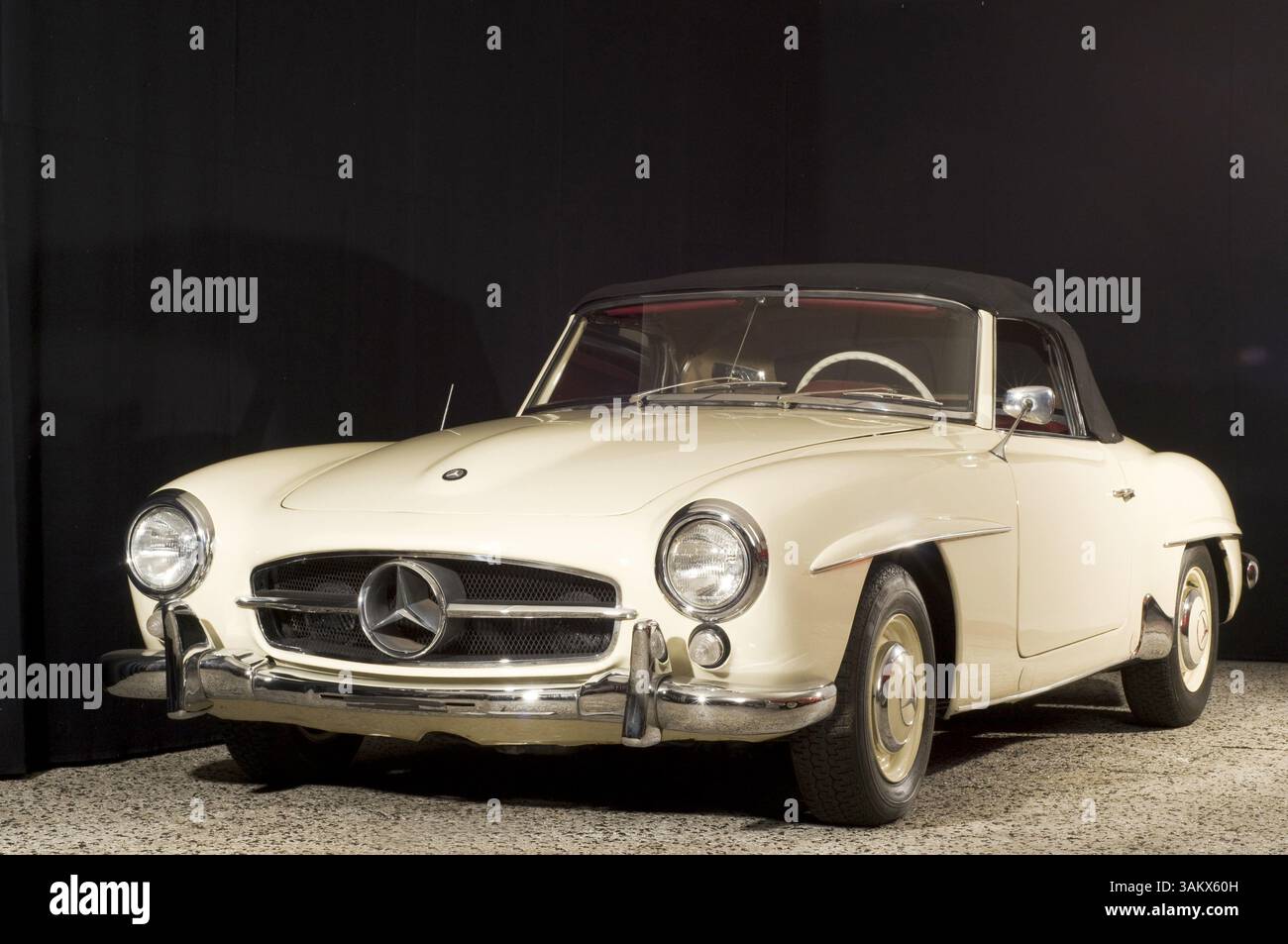 White convertible car Stock Photo - Alamy