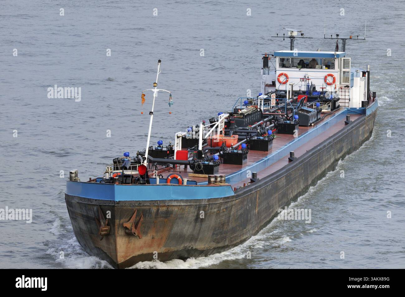 Fuel boat hi-res stock photography and images - Alamy