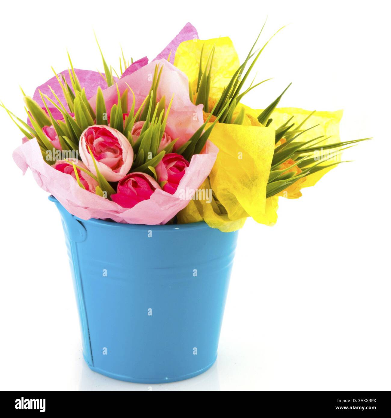 Bucket arrangements hi-res stock photography and images - Alamy