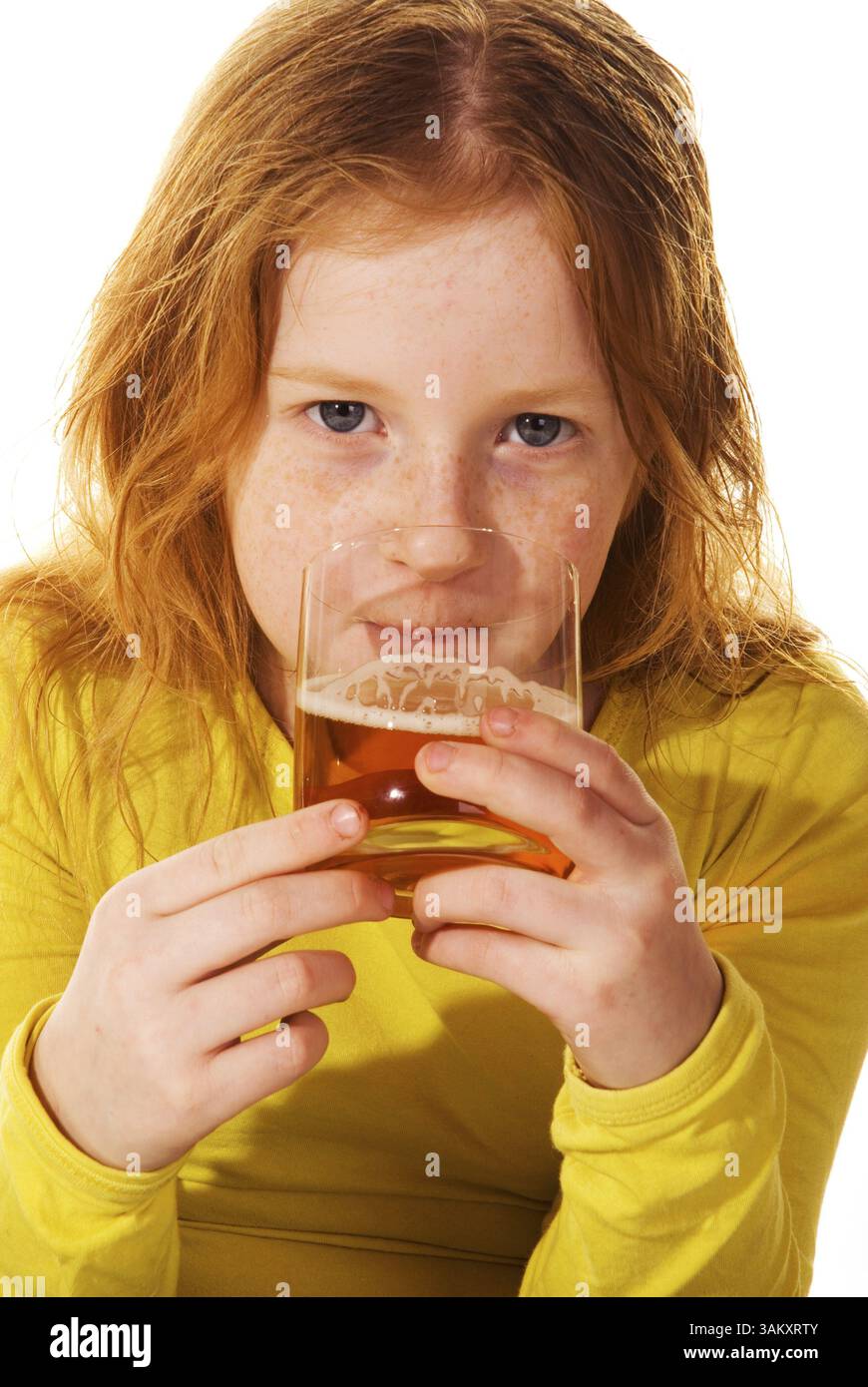 Neglected girl is drinking alcohol Stock Photo - Alamy