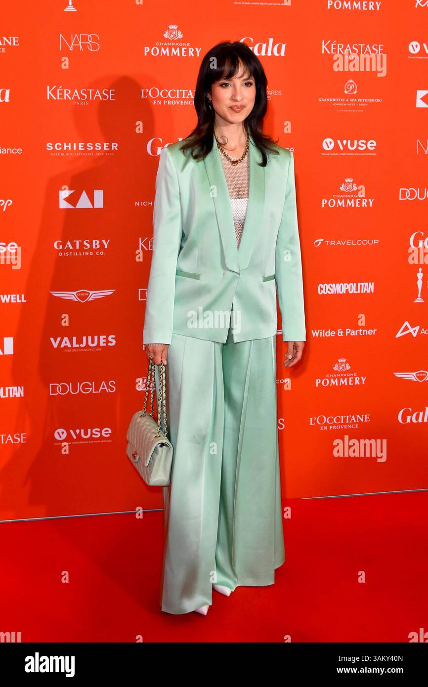 Stephanie Stumph Schauspielerin zu Gast auf dem roten Teppich beim den ...