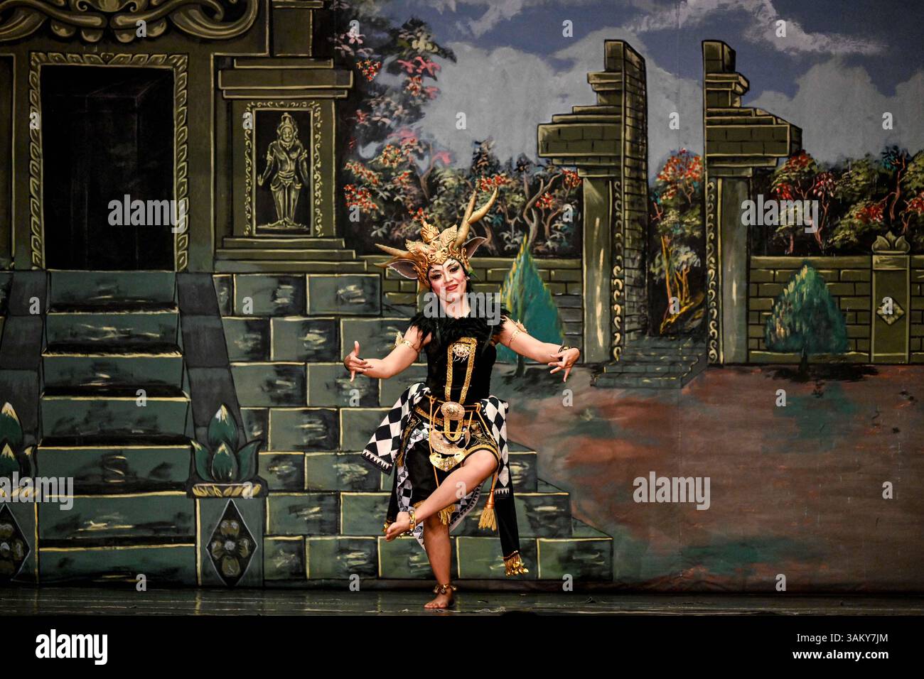Jakarta, Indonesia. 20th Dec, 2024. A dancer performs Wayang Orang at ...