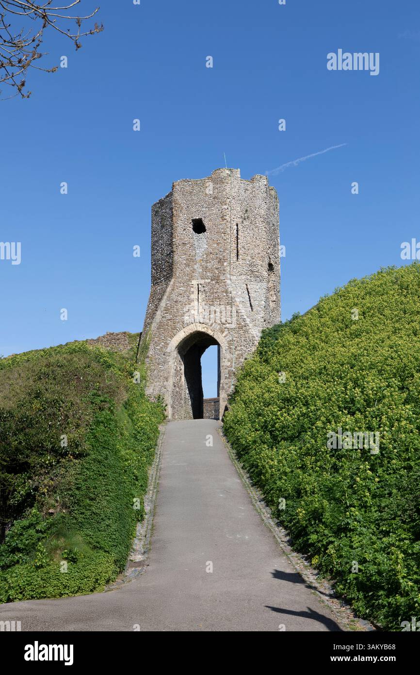A tower gateway entrance to Dover Castle, Kent, UK Stock Photo - Alamy
