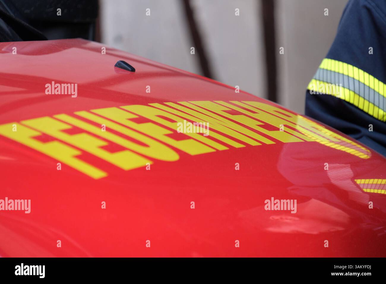 Feuerwehr-Blaulicht Feuerwehr in verschiedenen Bildern und Aktionen in ...