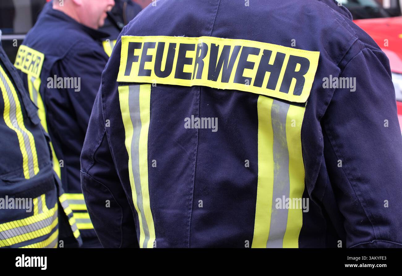 Feuerwehr-Blaulicht Feuerwehr in verschiedenen Bildern und Aktionen in ...