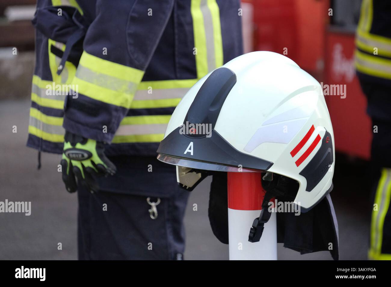 Feuerwehr-Blaulicht Feuerwehr in verschiedenen Bildern und Aktionen in ...