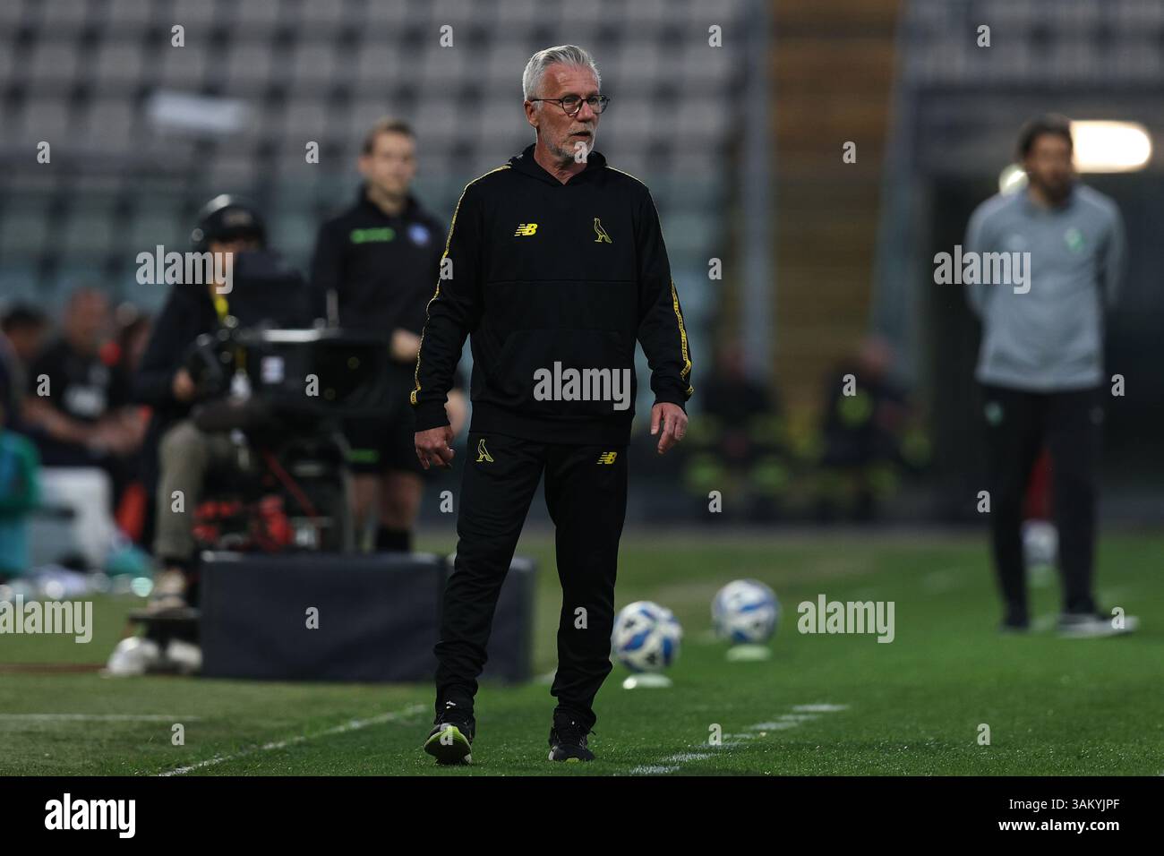 Paolo Mandelli Coach (Modena) ; during the Italian "Serie BÓ match ...