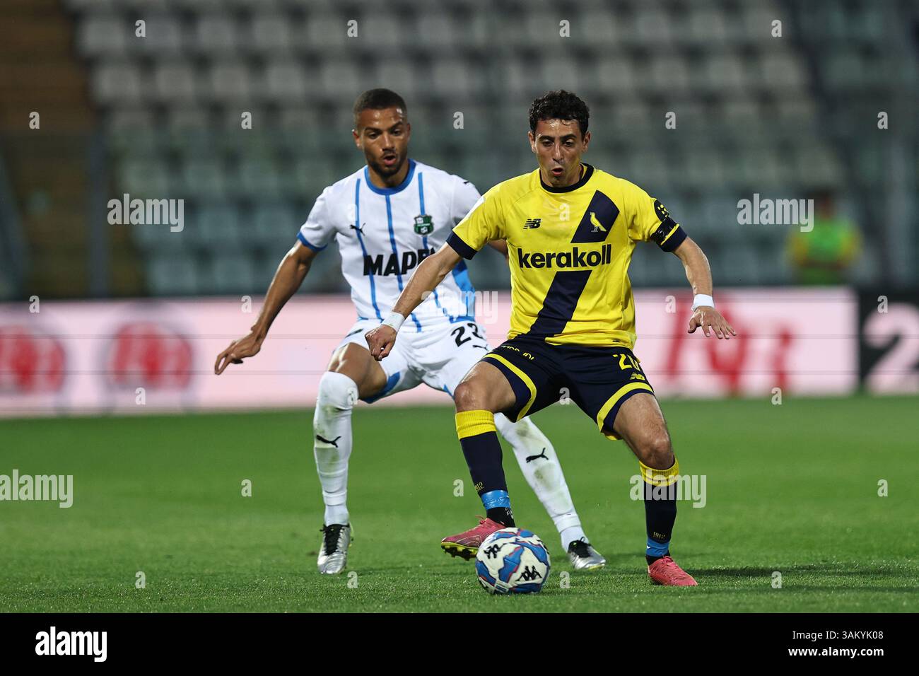 Giuseppe Caso (Modena)Jeremy Toljan (Sassuolo) ; during the Italian ...