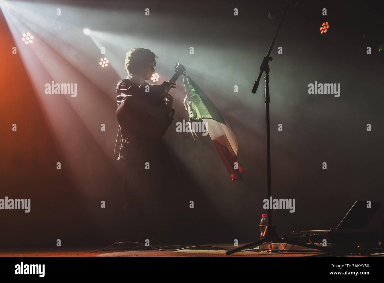 Music Concert - Marcin - Solo Dragon Tour Marcin performs the Solo ...