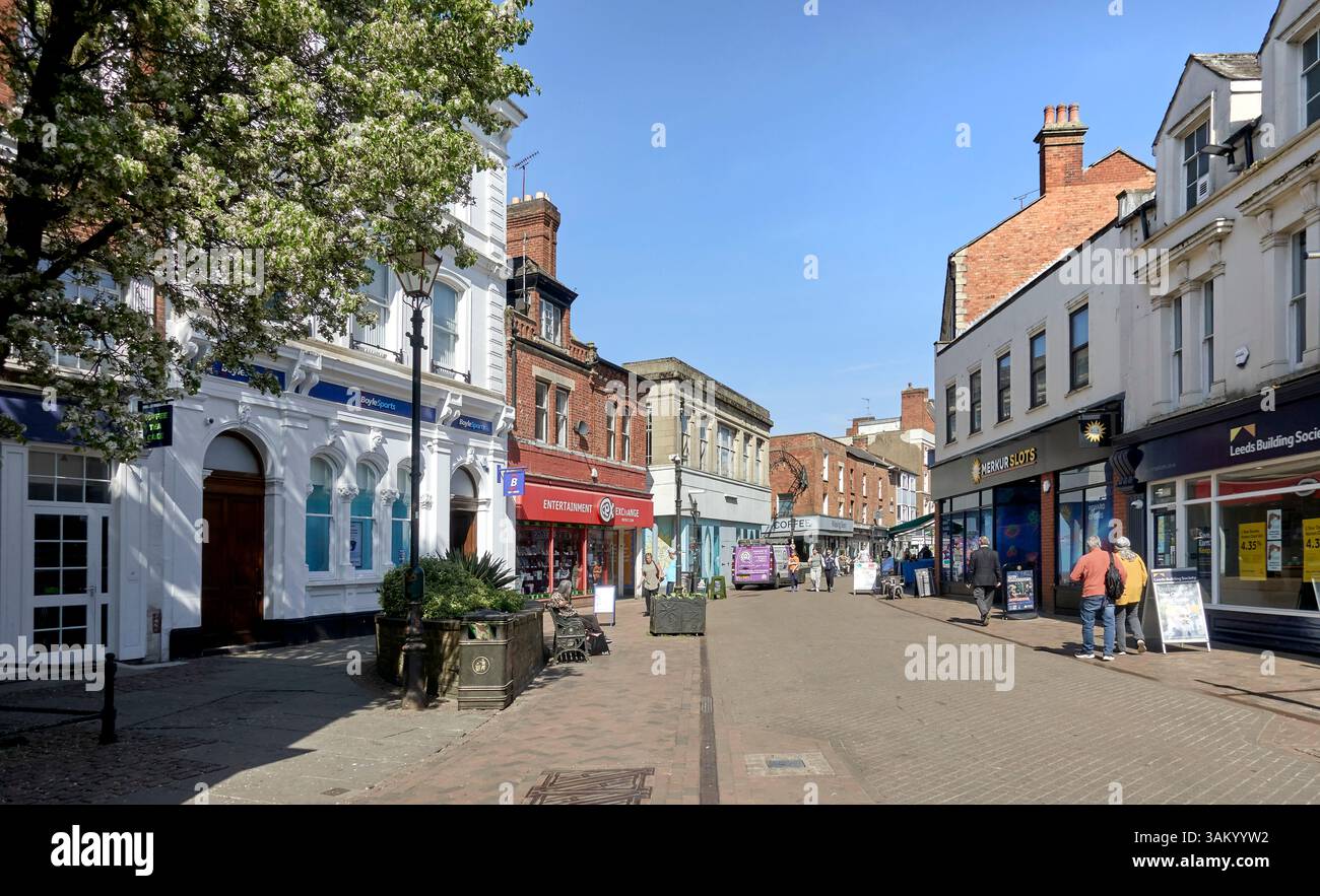 Banbury High street . Shops and pedestrian only walkway. Oxfordshire ...