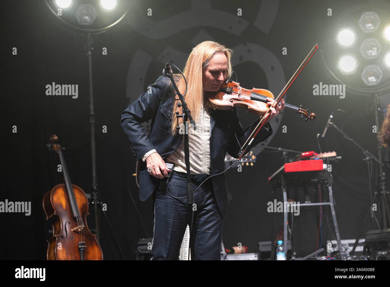 Uwe Hassbecker von Silly live bei einem Konzert der SILLY ...