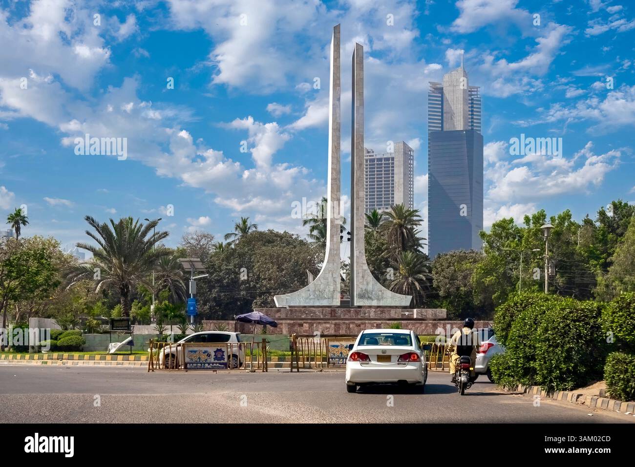 Do Talwar Two Swords Monument Ring Road at Khayaban e Iqbal Road with ...