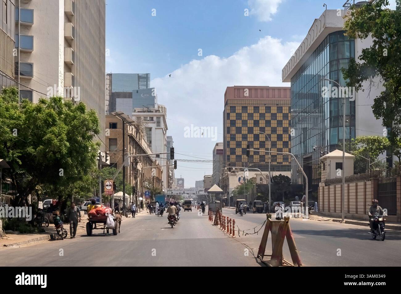 Traffic on I. I. Chundrigar Road, previously known as McLeod Road, Main ...