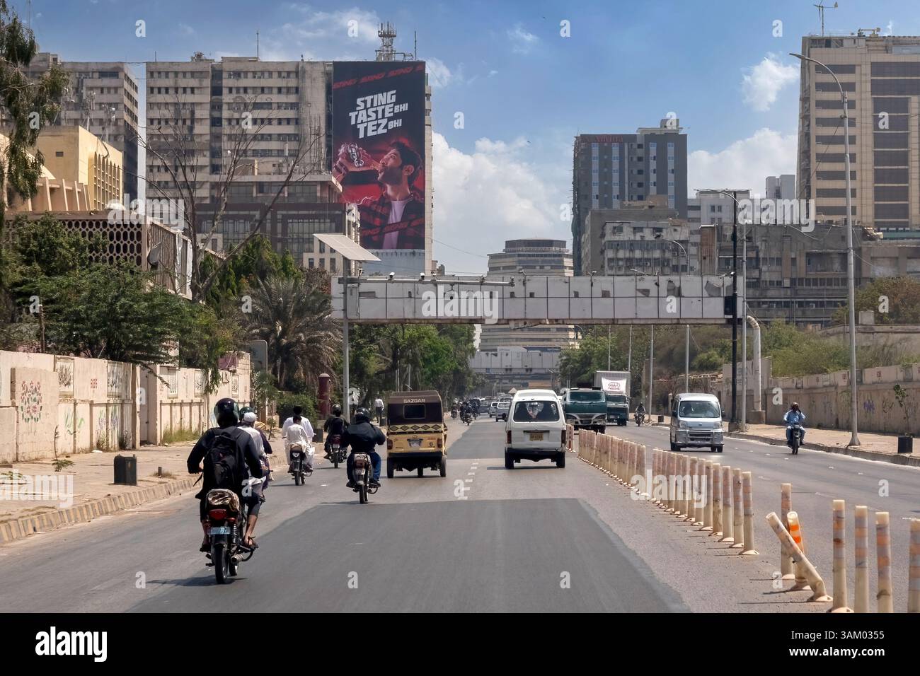 Traffic on I. I. Chundrigar Road, previously known as McLeod Road, Main ...