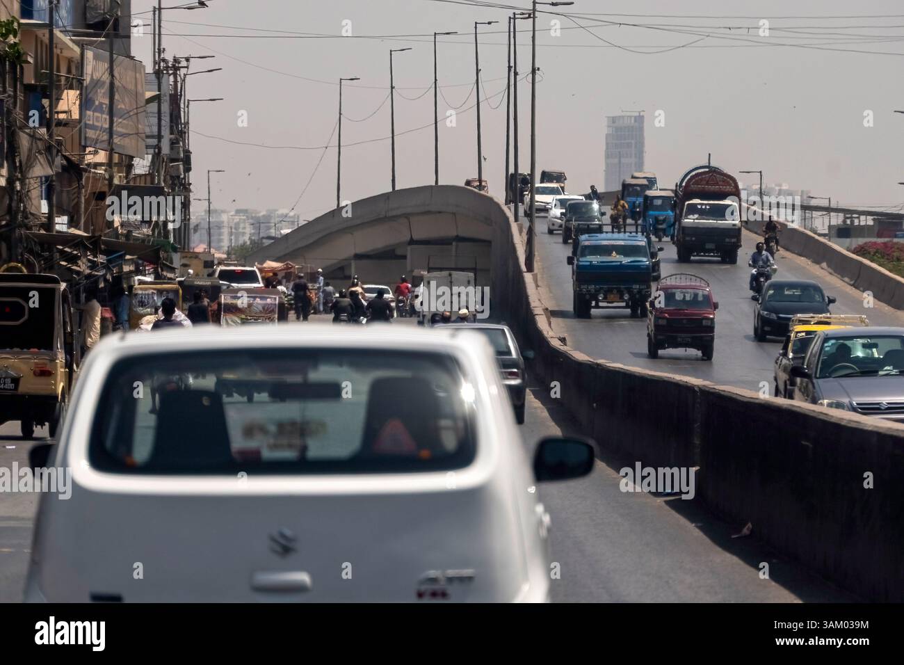 Karachi bridges and underpasses. Traffic and transport concept Stock Photo - Alamy