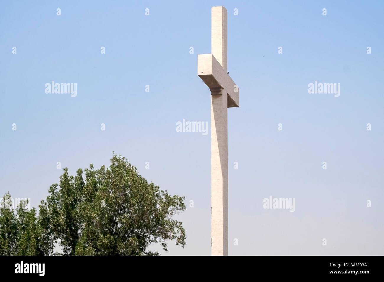 Asia's largest cross. A symbol of hope for Karachi's Christians ...