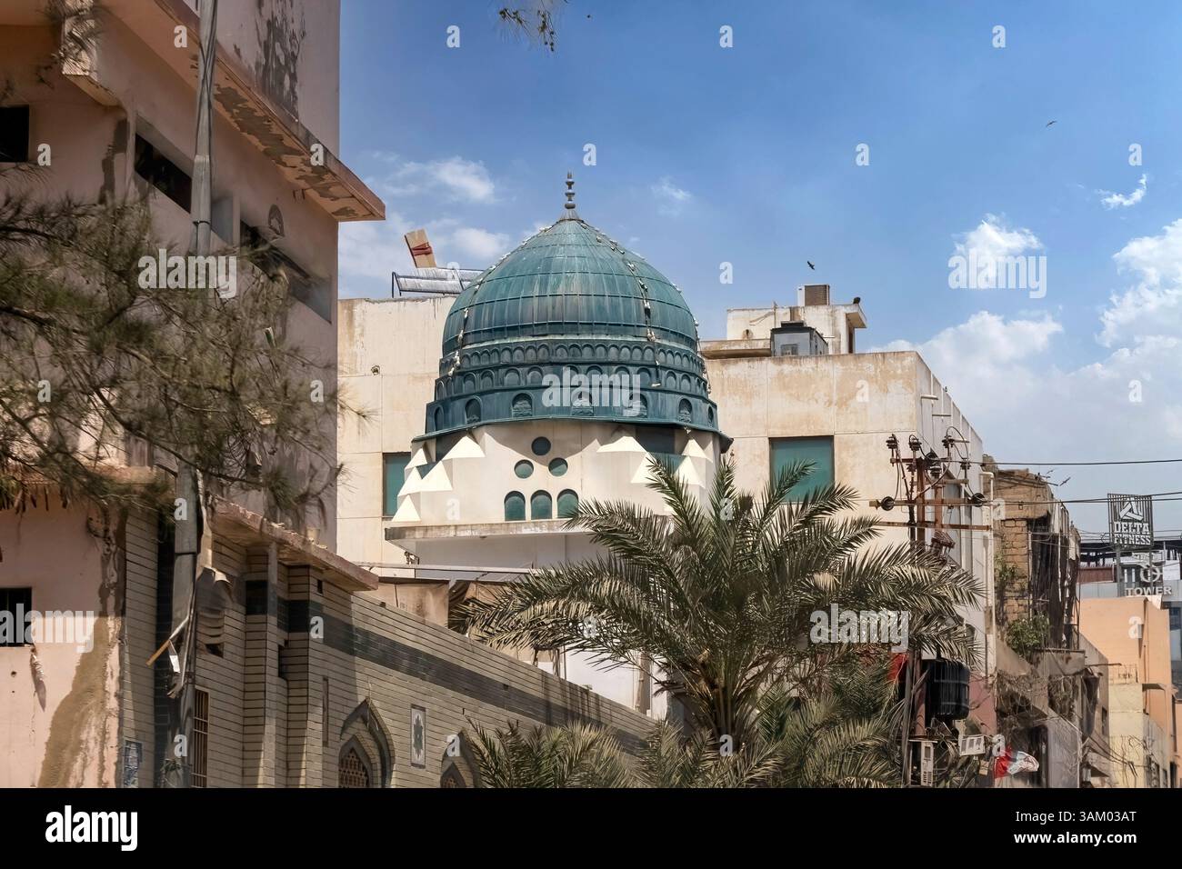 Minaret of Jamia Masjid Rehmania. Society Qabristan Tariq Road Karachi ...