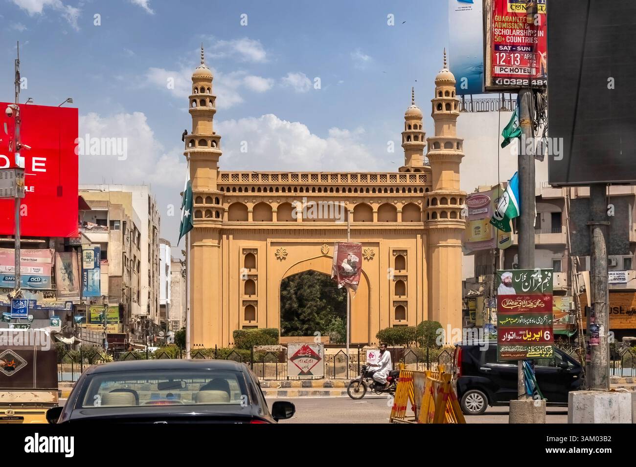 Charminar roundabout Tariq Road. traffic around the charminar day time ...