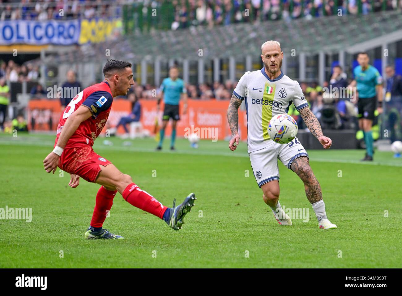 Milano, Italy. 12th Apr, 2025. Federico Dimarco (32) of Inter seen during the Serie A match ...
