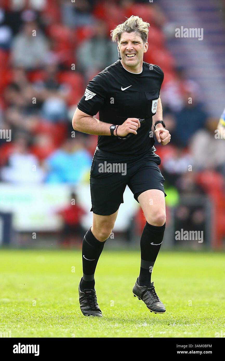 Eco - Power Stadium, Doncaster, England - 12th April 2025 Referee Neil ...