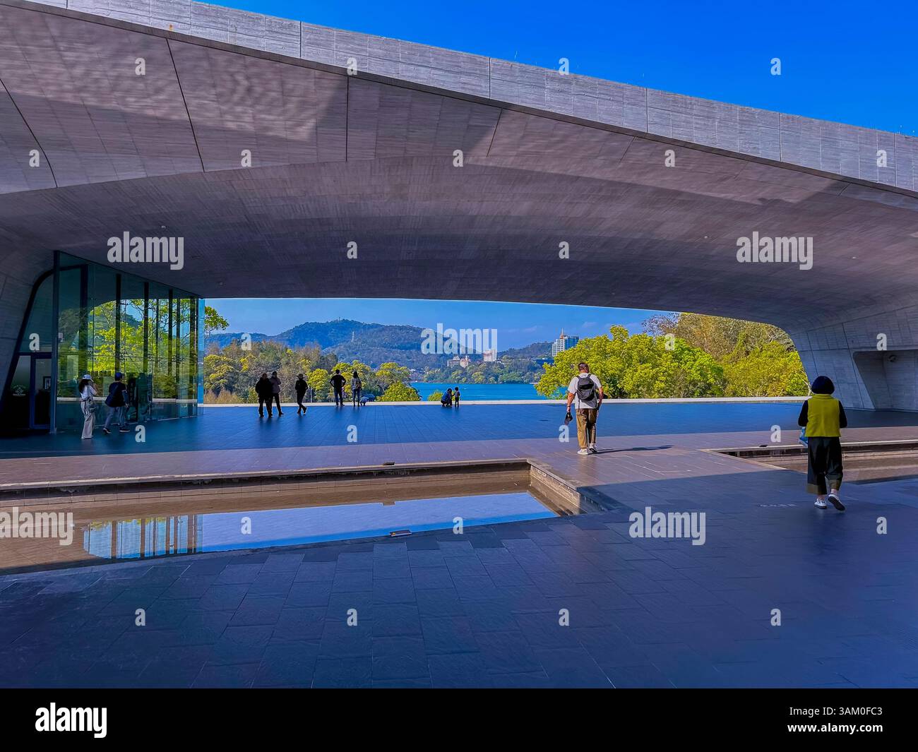 Yuchi, Taiwan, Sun moon Lake, Groups People, Taiwanese Tourists ...
