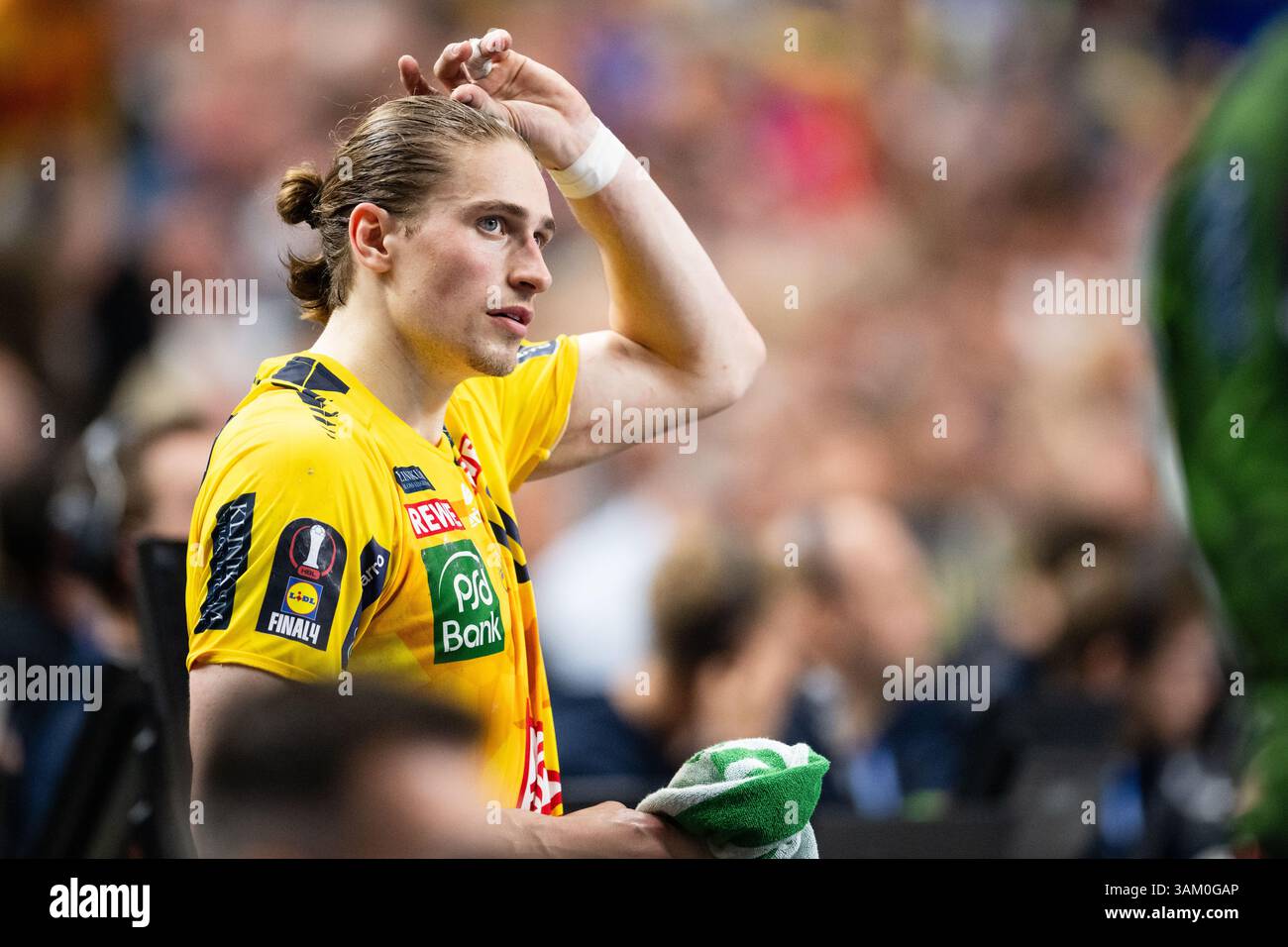 13 April 2025, North Rhine-Westphalia, Cologne: Handball: DHB Cup ...