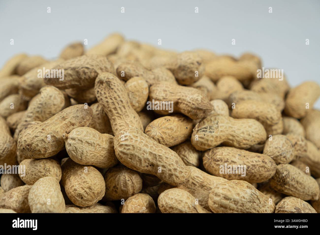 Pile fresh whole peanuts traditional hi-res stock photography and ...