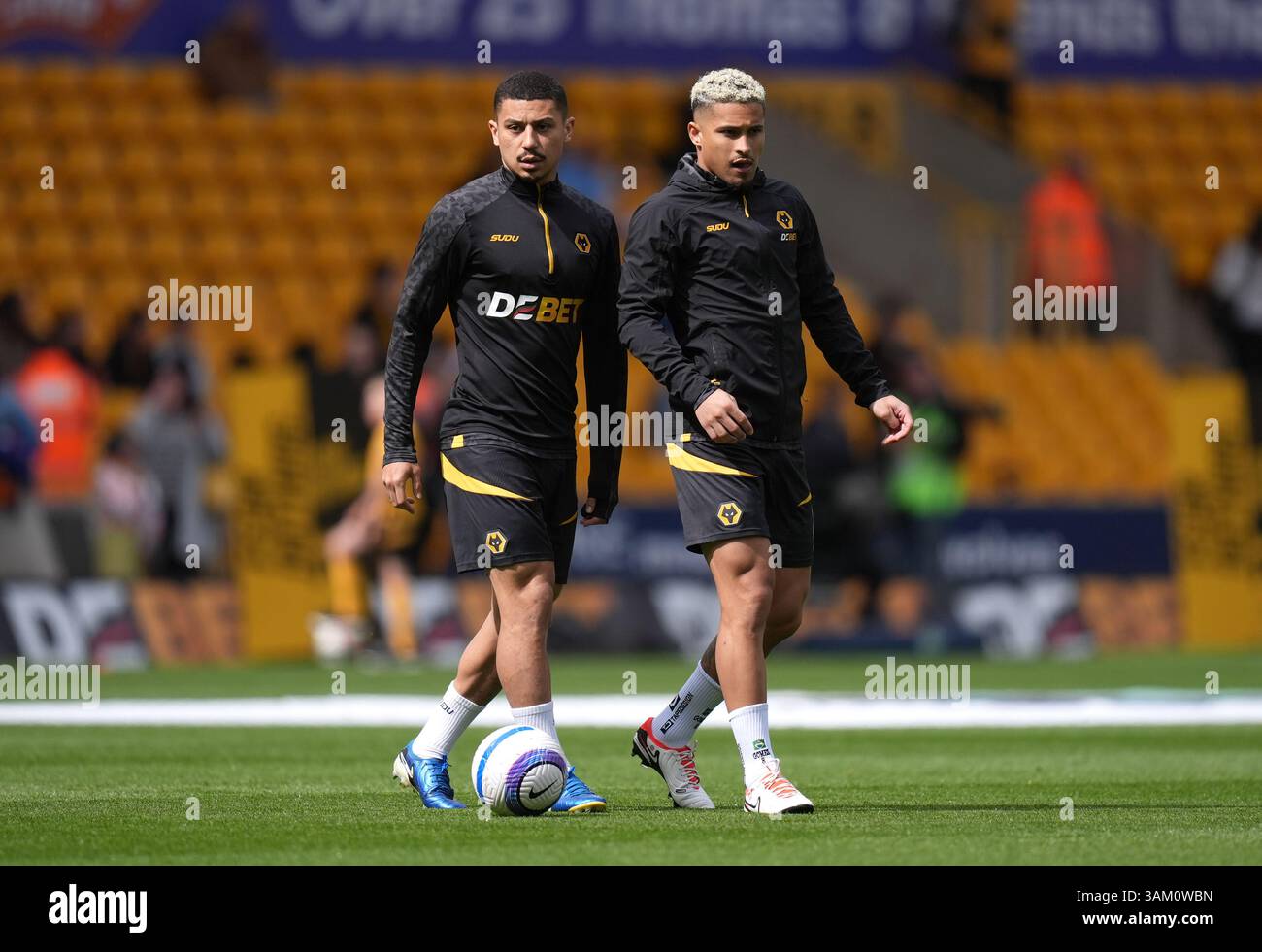 Wolverhampton Wanderers' Andre and Joao Gomes warming up ahead of ...
