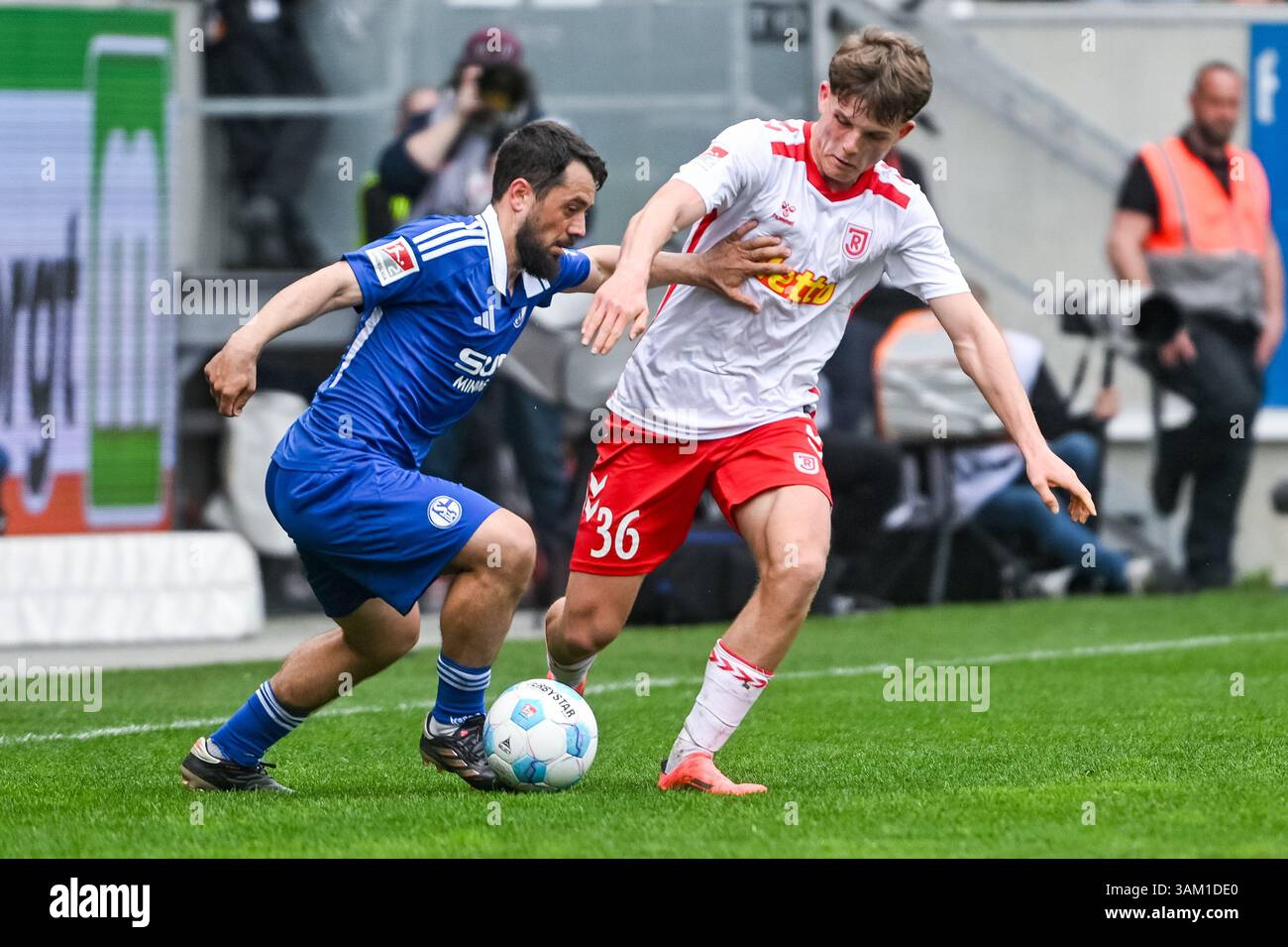 Regensburg, Germany. 13th Apr, 2025. Soccer: Bundesliga 2, Jahn ...