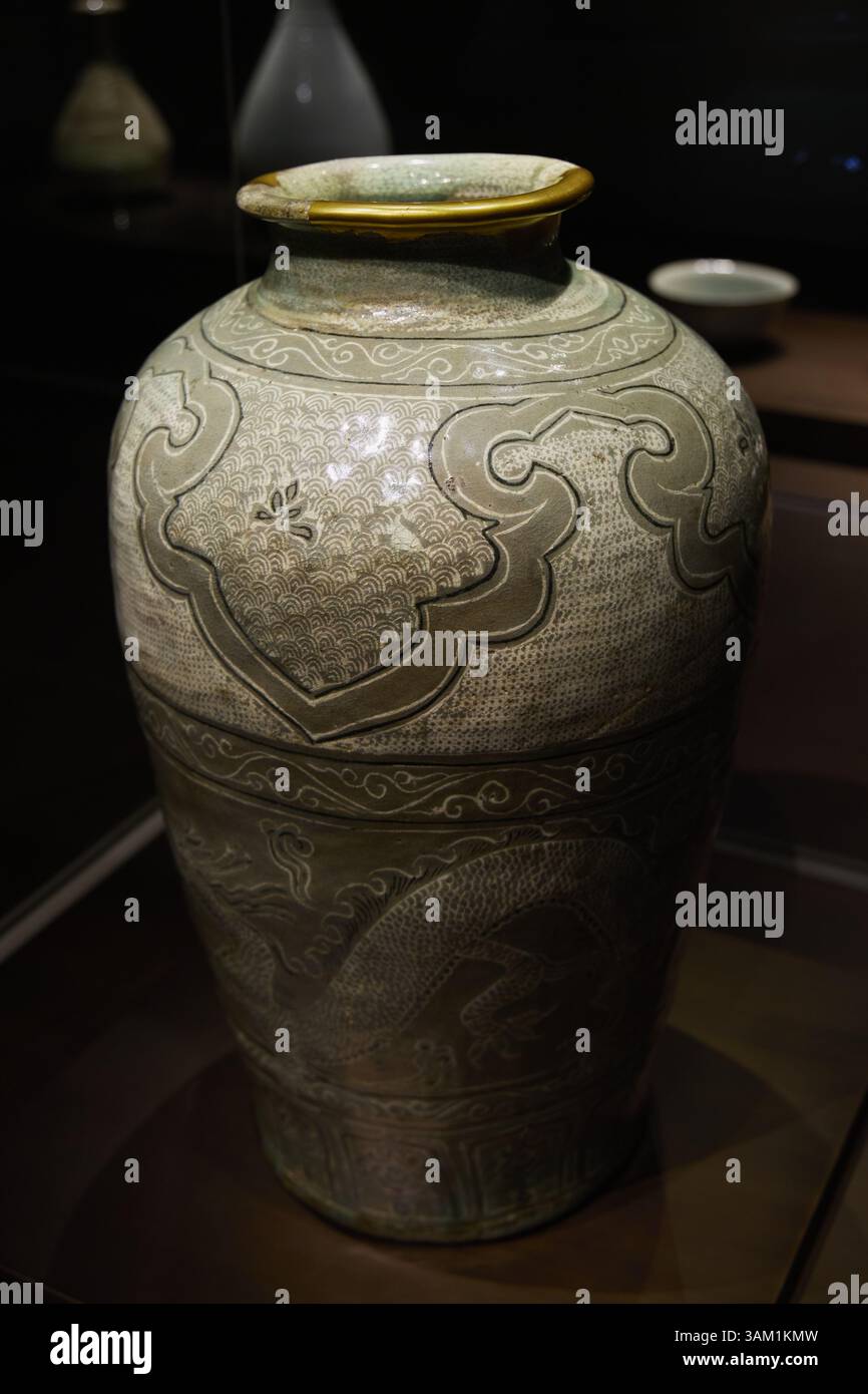 Ancient Korean artifacts on display at the National Museum of Korea ...