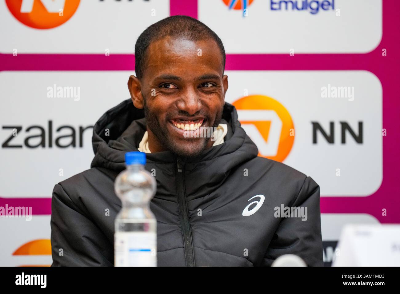 Fastest dutch man ned filmon tesfu hi-res stock photography and images ...