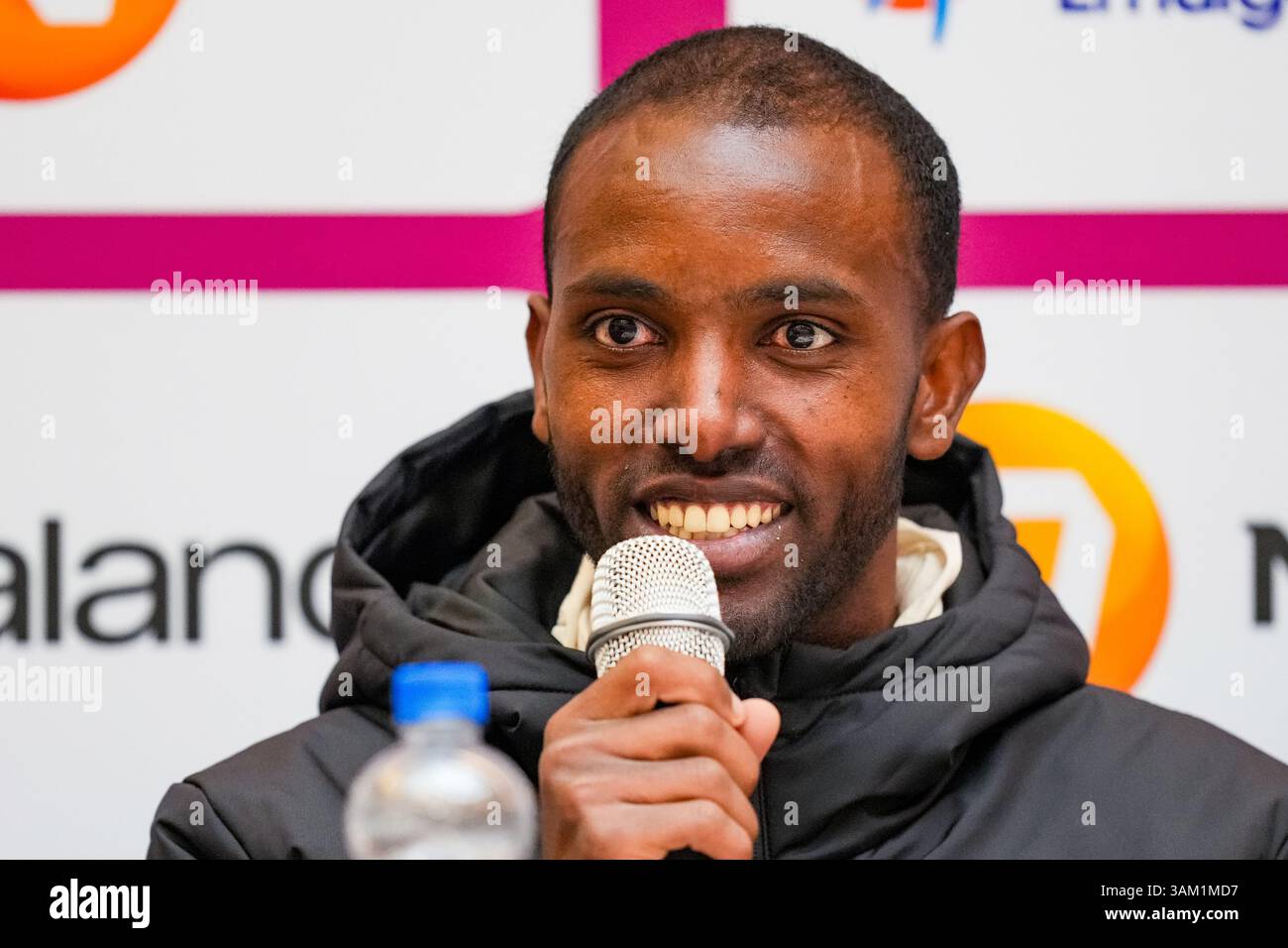 Fastest dutch man ned filmon tesfu hi-res stock photography and images ...