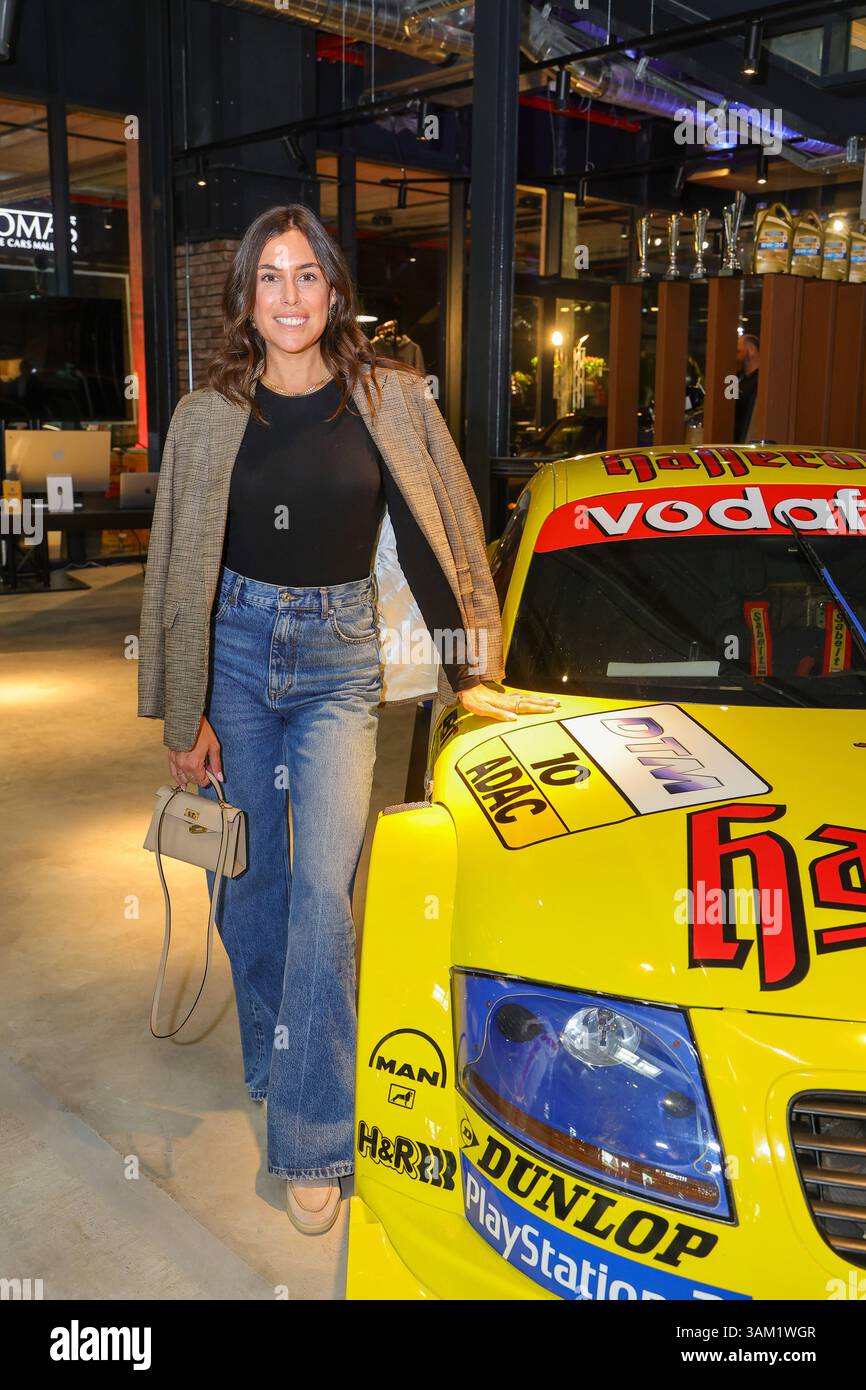 Motor World Mallorca Grand Opening - Nina Abt am Rennauto ihres Vaters ...