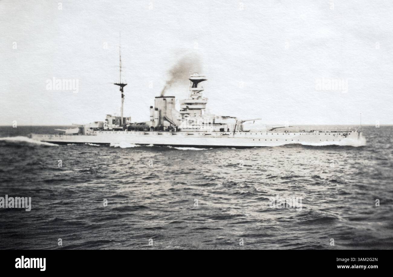 Hms queen elizabeth battleship hi-res stock photography and images - Alamy