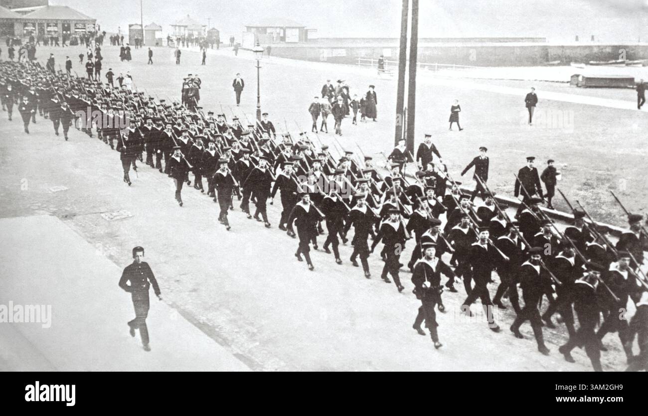 Royal Navy sailors marching with rifles c. 1908 Stock Photo - Alamy