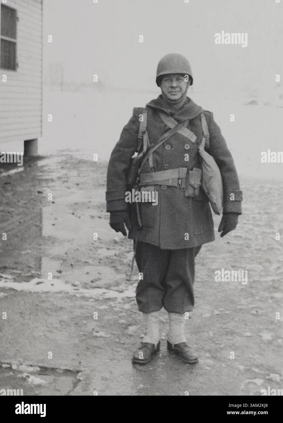 Jan. 1, 1940 - Soldier, Outdoor Portrait, WWII, HQ 2nd Battalion, 389th ...