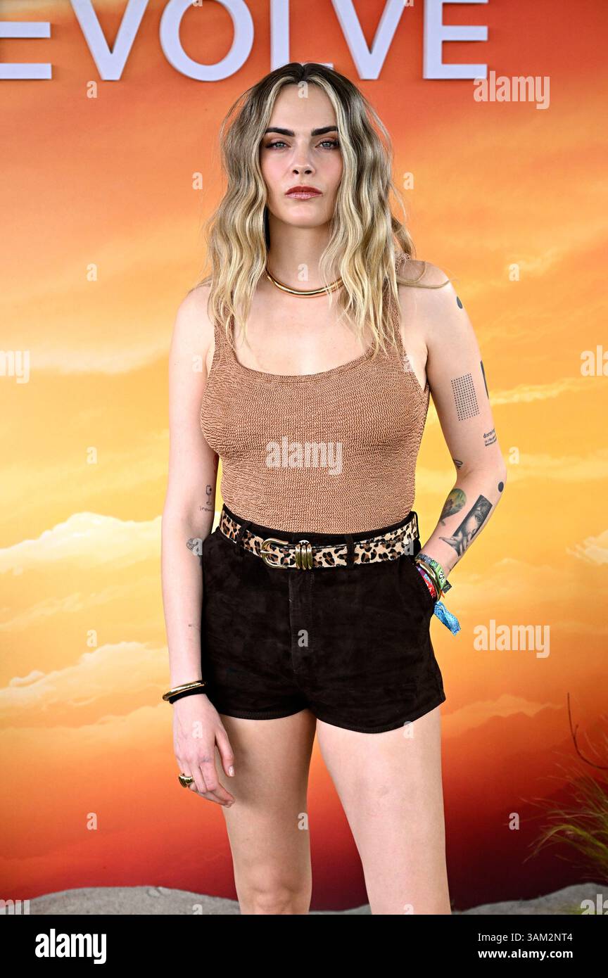 Cara Delevingne beim 8. Revolve Festival 2025 für Fashion, Music und ...