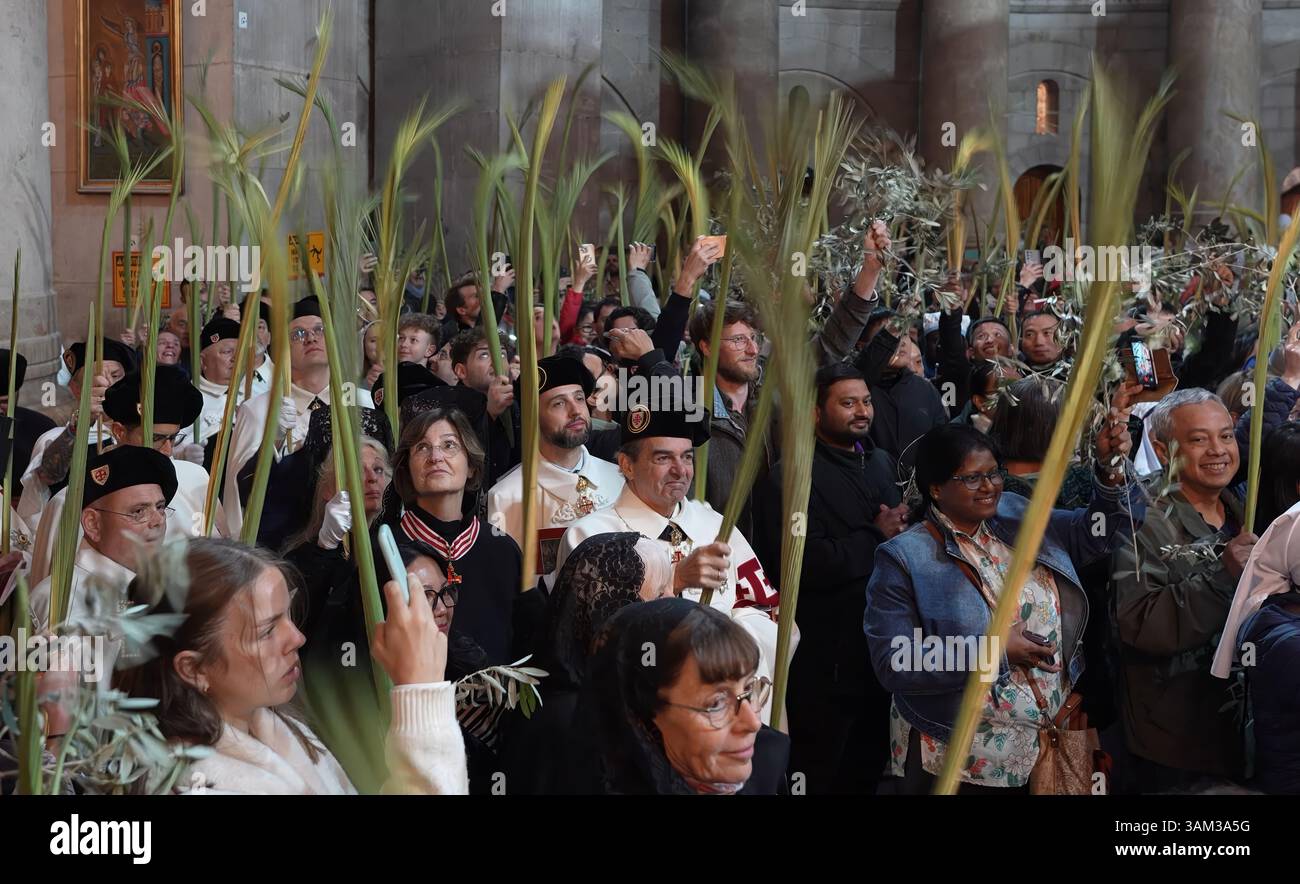 Jesus triumphal entry jerusalem hi-res stock photography and images - Alamy
