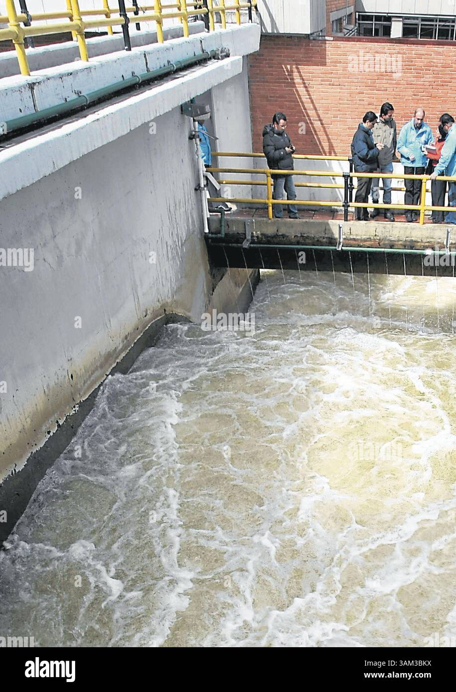Planta de tratamiento de agua potable hi-res stock photography and ...