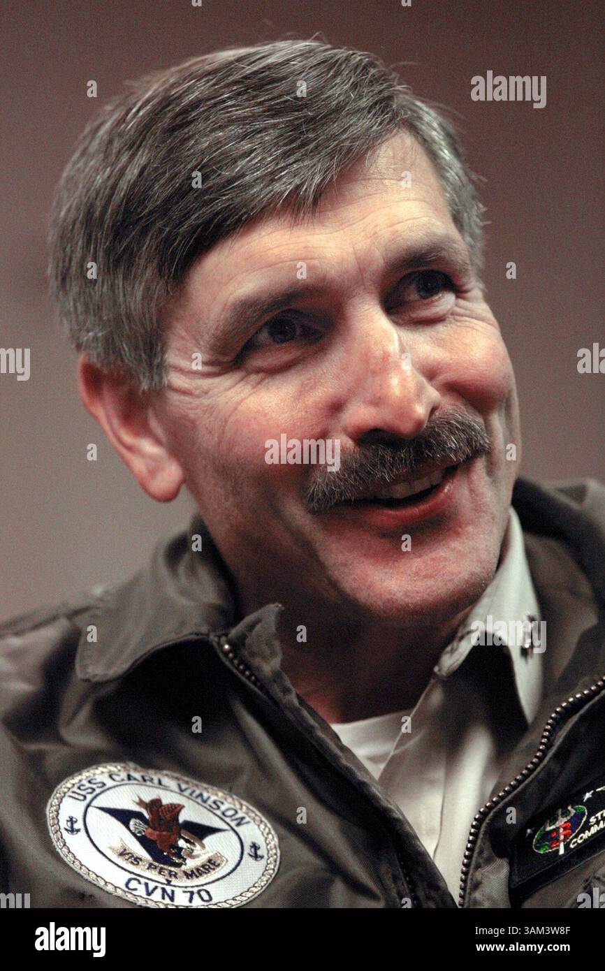 Nov. 25, 2002 - U.S. - KRT US NEWS STAND ALONE PHOTO SLUGGED ...
