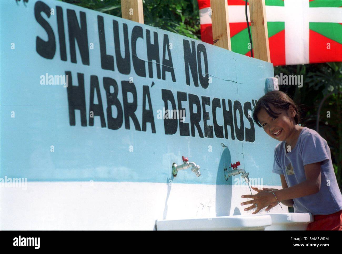 Water source slogan hi-res stock photography and images - Alamy